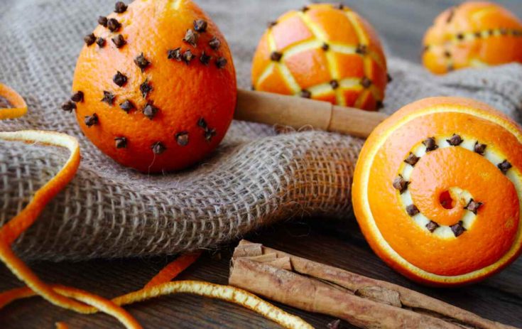 How to make dried Orange Clove Pomander balls for Christmas ...