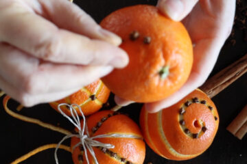 How to make dried Orange Clove Pomander balls for Christmas ...