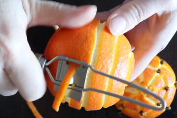 How to make dried Orange Clove Pomander balls for Christmas ...
