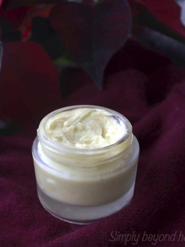 How to make Calendula oil and its uses for skin and hair ...