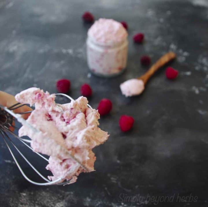 Foaming bath butter recipe with real raspberries - SimplyBeyondHerbs