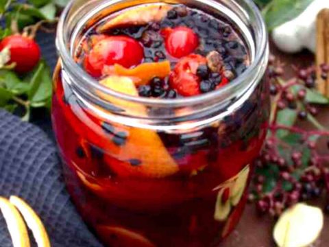 How to make a fire cider -potent herbal tonic - SimplyBeyondHerbs