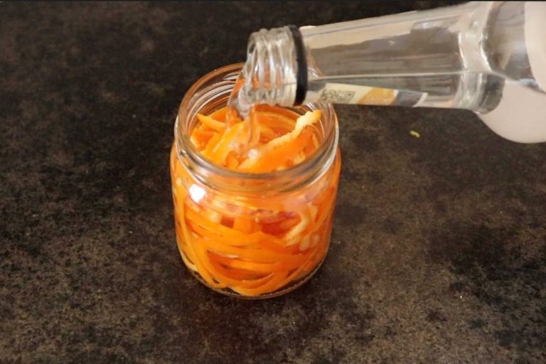 How to make homemade orange extract - SimplyBeyondHerbs
