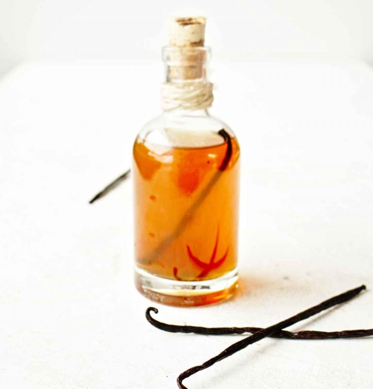 Homemade Vanilla liqueur recipe from fresh vanilla beans ...
