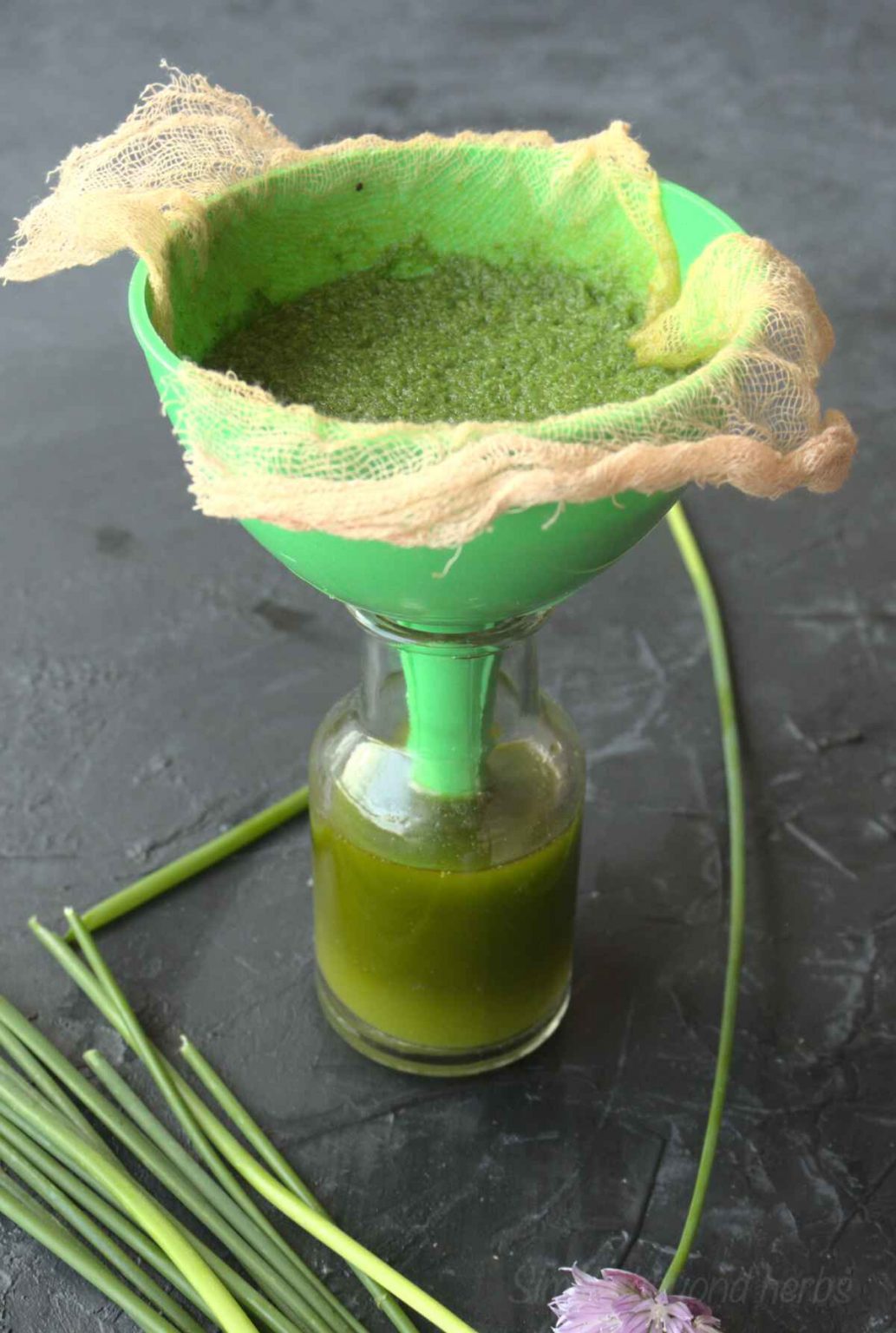 Green Chive Oil Recipe - SimplyBeyondHerbs