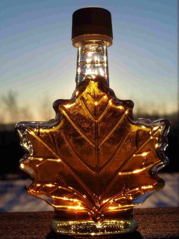 Maple Leaf Symbolism: The Ultimate Guide to the Symbol of Canada ...