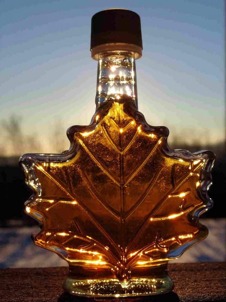 Maple Leaf Symbolism: The Ultimate Guide to the Symbol of Canada ...
