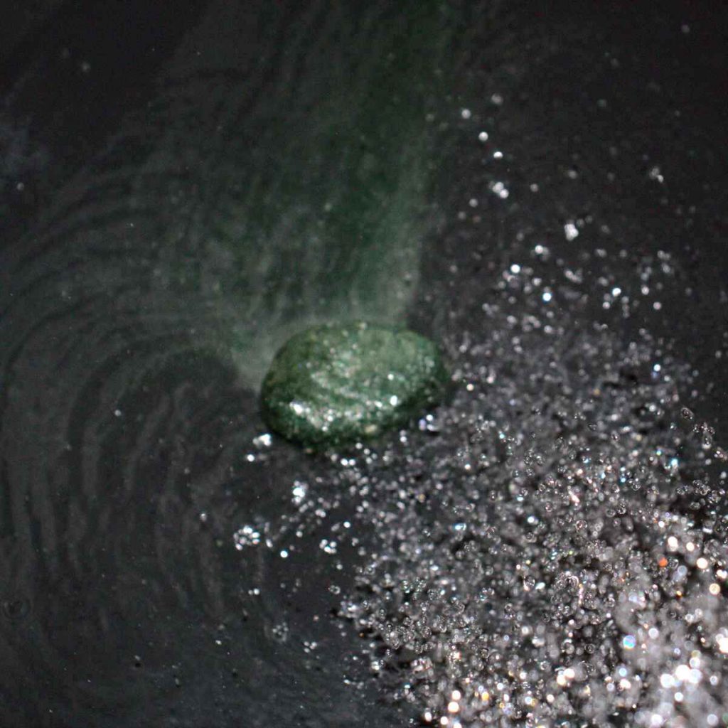 How to use Shower Steamers {Step-by-step guide} - The Sleeper Must Aweken