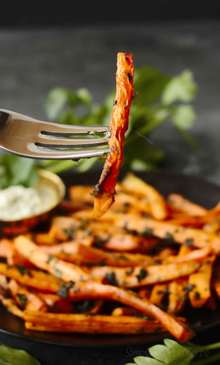 Crispy Baked Carrot Fries {in Oven or Air Fryer} - SimplyBeyondHerbs