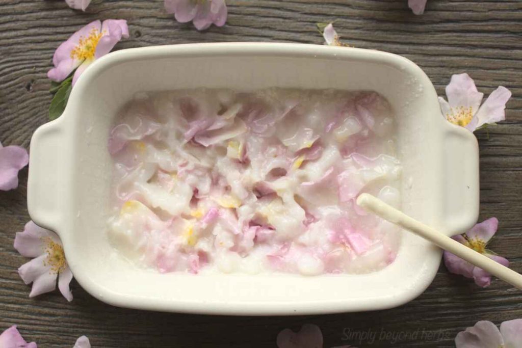 Enfleurage process - cold or hot method to capture the fragrance ...