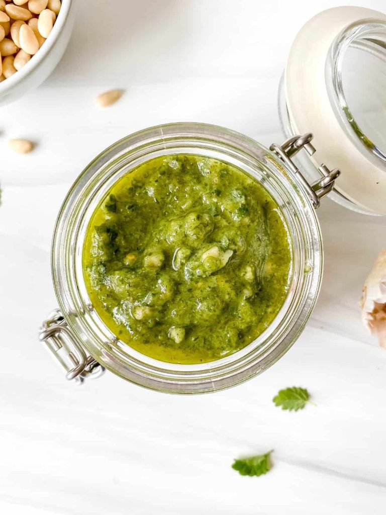 20+ ways to use Lemon Balm in Recipes and remedies - SimplyBeyondHerbs