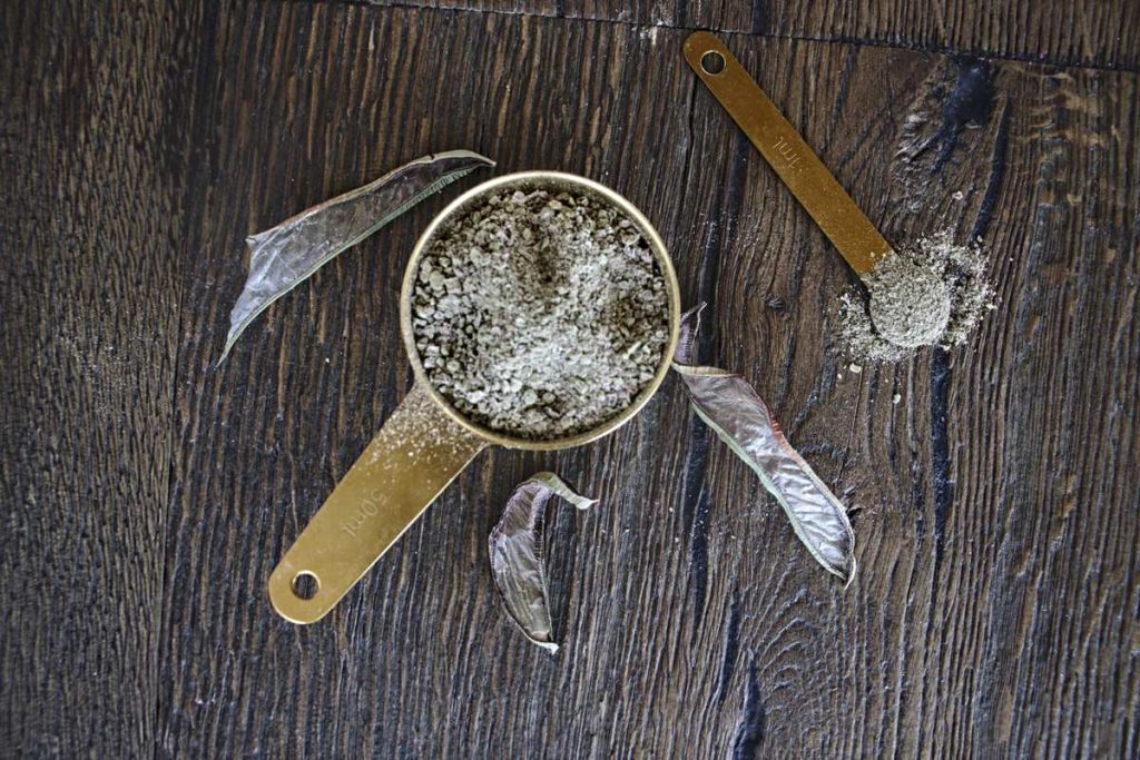 How to make Herbal Powders for Cooking, Beauty, and More ...