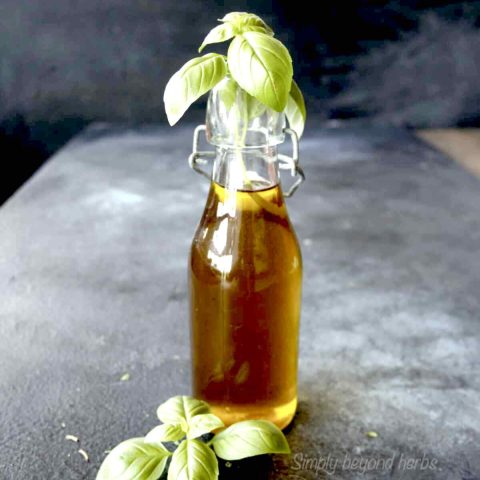 Basil Infused Olive Oil - 3 ways to make Basil oil at home ...